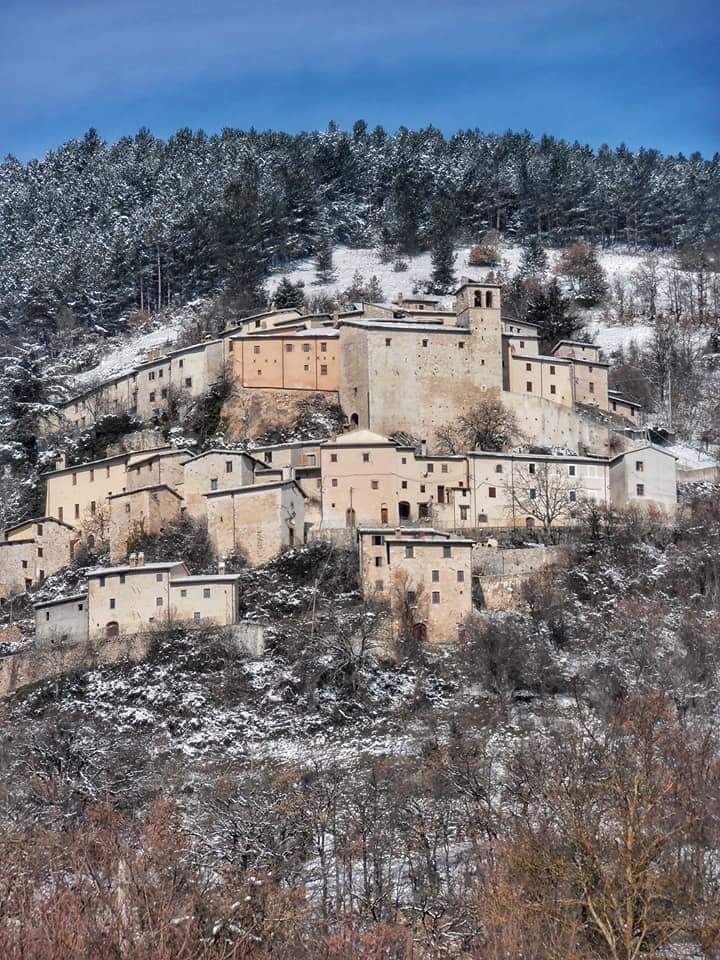 CAMMORO uno dei borghi più veri della Valnerina - Umbria Tua